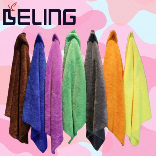 microfiber towel for car cleaning with cloth to wipe car